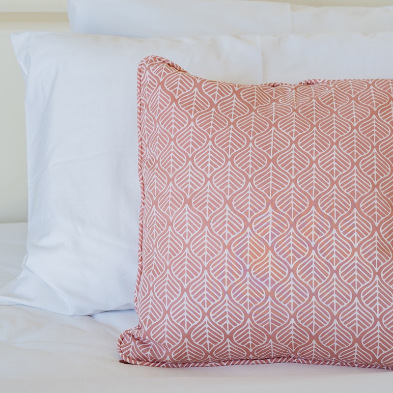 IndoLinen Metric Leaves Pink Runner Set Cotton | IndoLinen